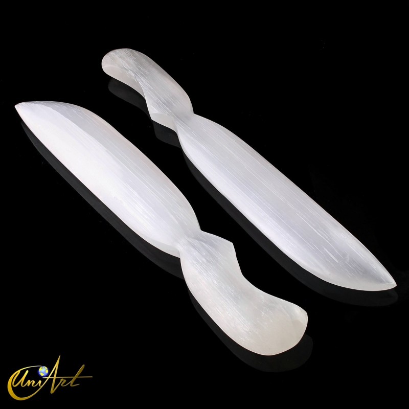 Ritual Selenite Dagger – Symbol of Protection and Purification