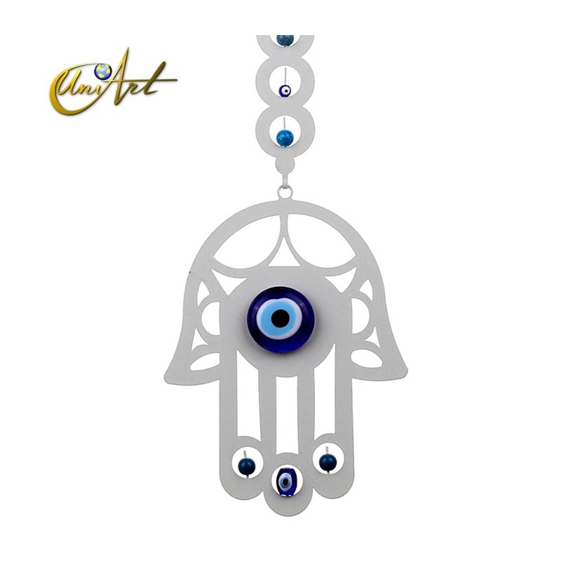 Adorno decorado con el ojo turco, gato o mano de Fátima.
